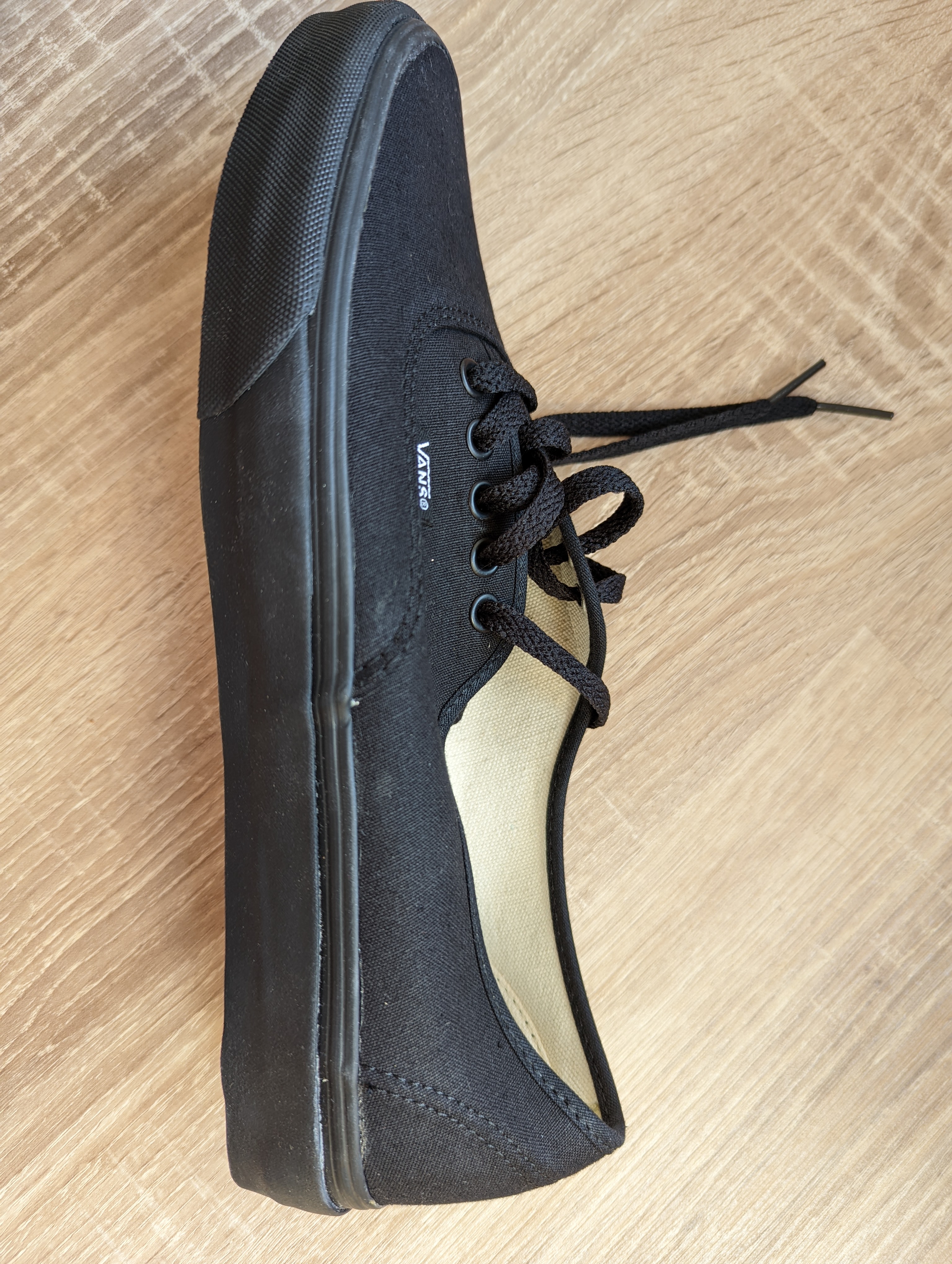 Are these fake vans? : r/Vans