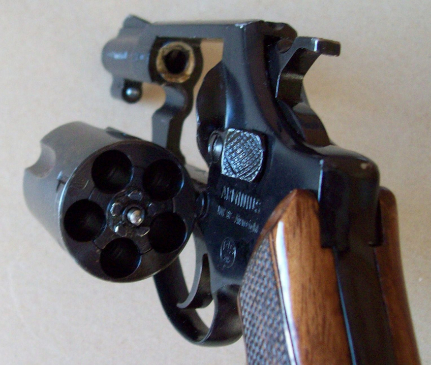 Arminius (Weihrauch) HW 88 Airweight (PTB 315) mit Holzgriffschalen ...