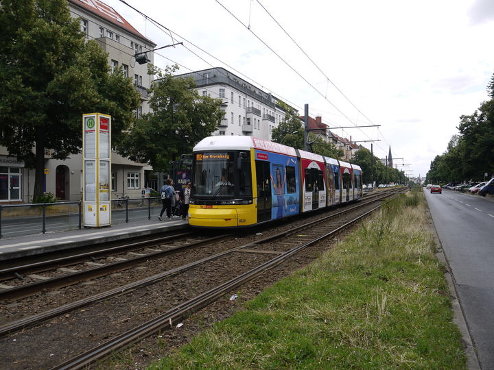 1717530980_qi6m.JPG aus dem „Straßenbahn Berlin Flexity F6E/F6Z/F8E ...